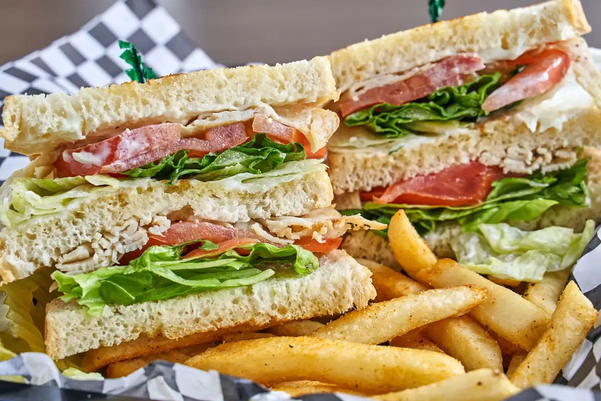 Long Wong's of Laveen Delivery Menu | Order Online | 6260 S 35th Ave ...