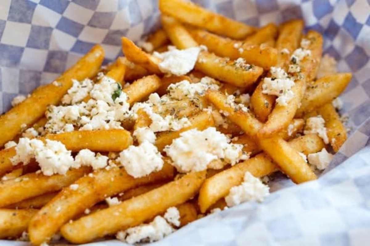 Yianni's Gyros Delivery Menu | Order Online | 310 Town Center Dr York ...