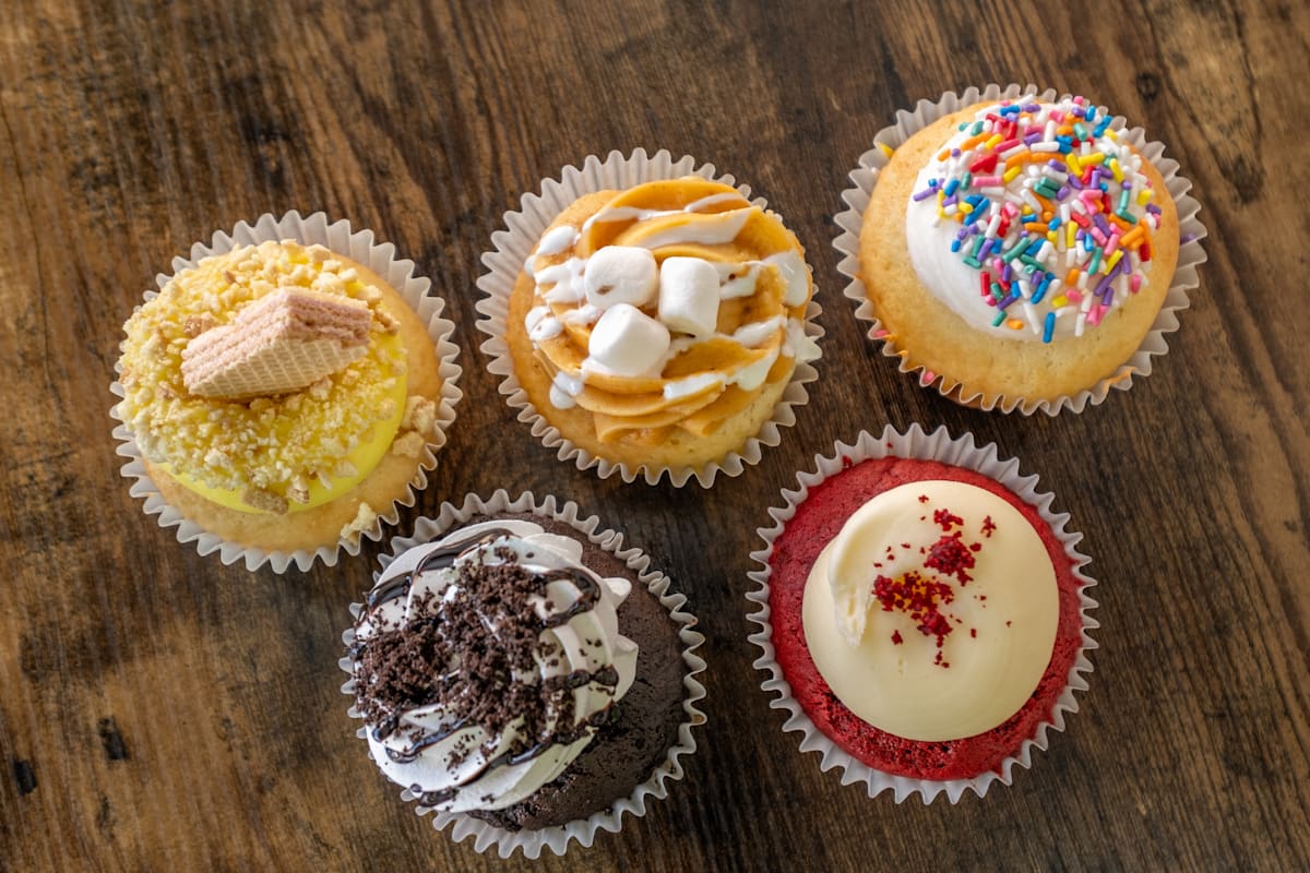 Lil’ Cakes and Creamery Delivery Menu | Order Online | 844 Rockville ...