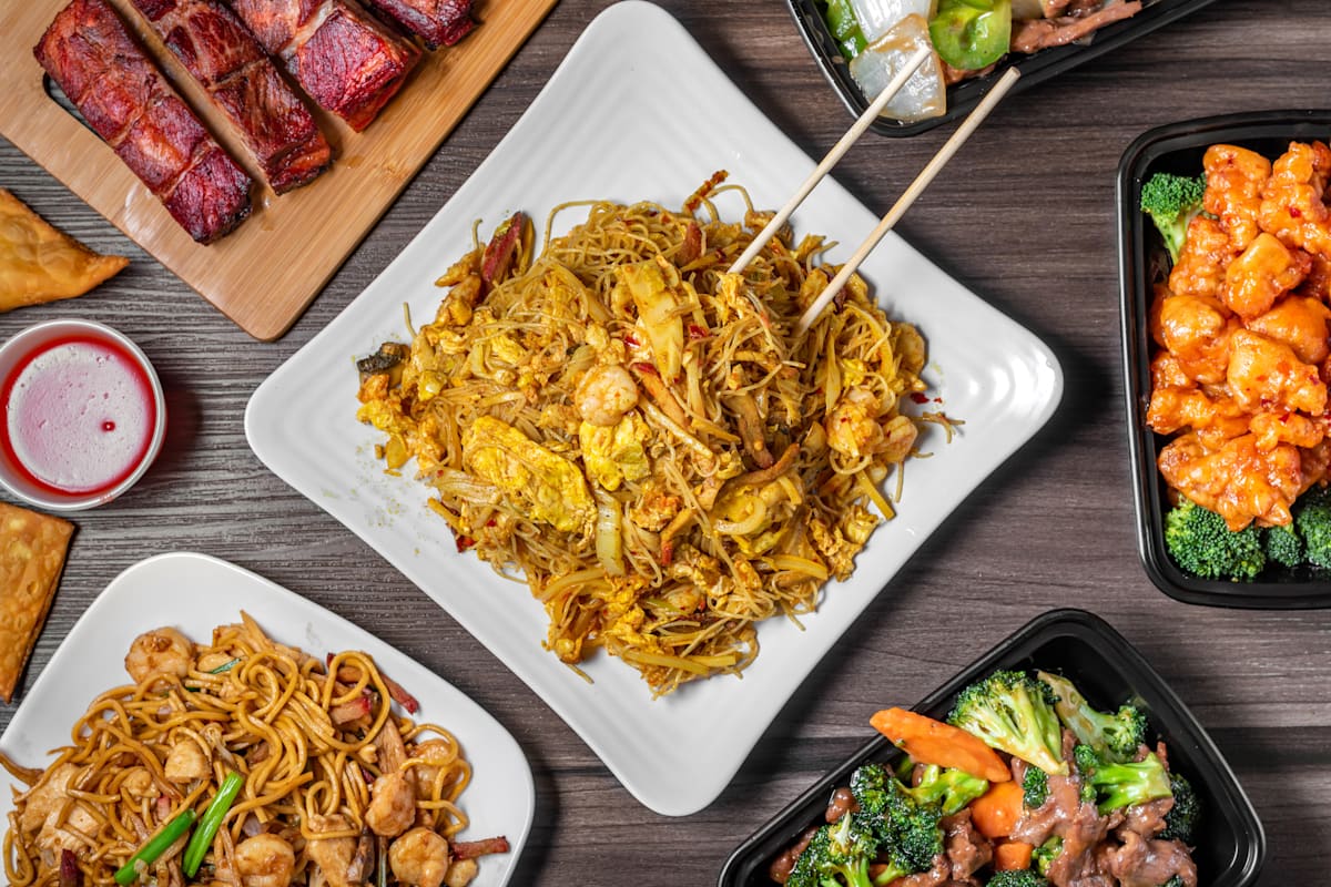 Golden Chopsticks Delivery Menu | Order Online | 1735 Northampton St ...