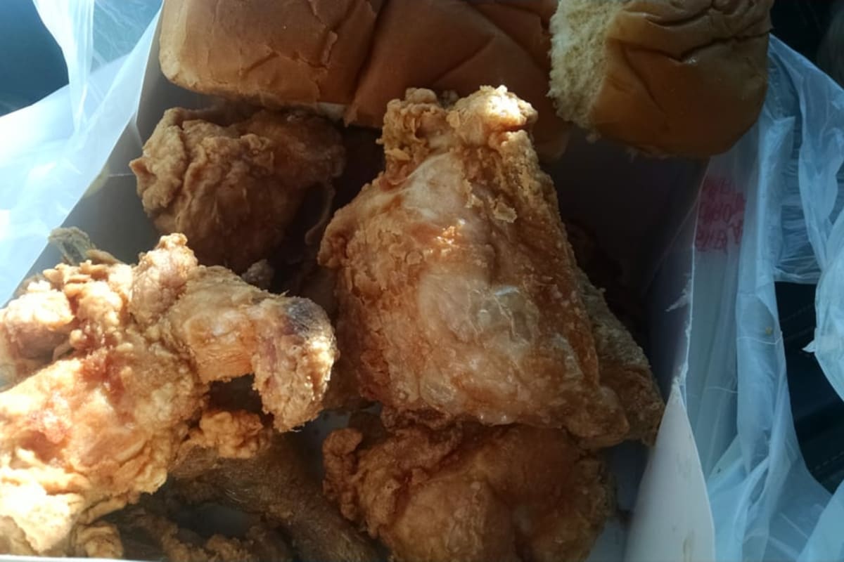 Williams Chicken Delivery Menu | Order Online | 2909 E Illinois Ave ...