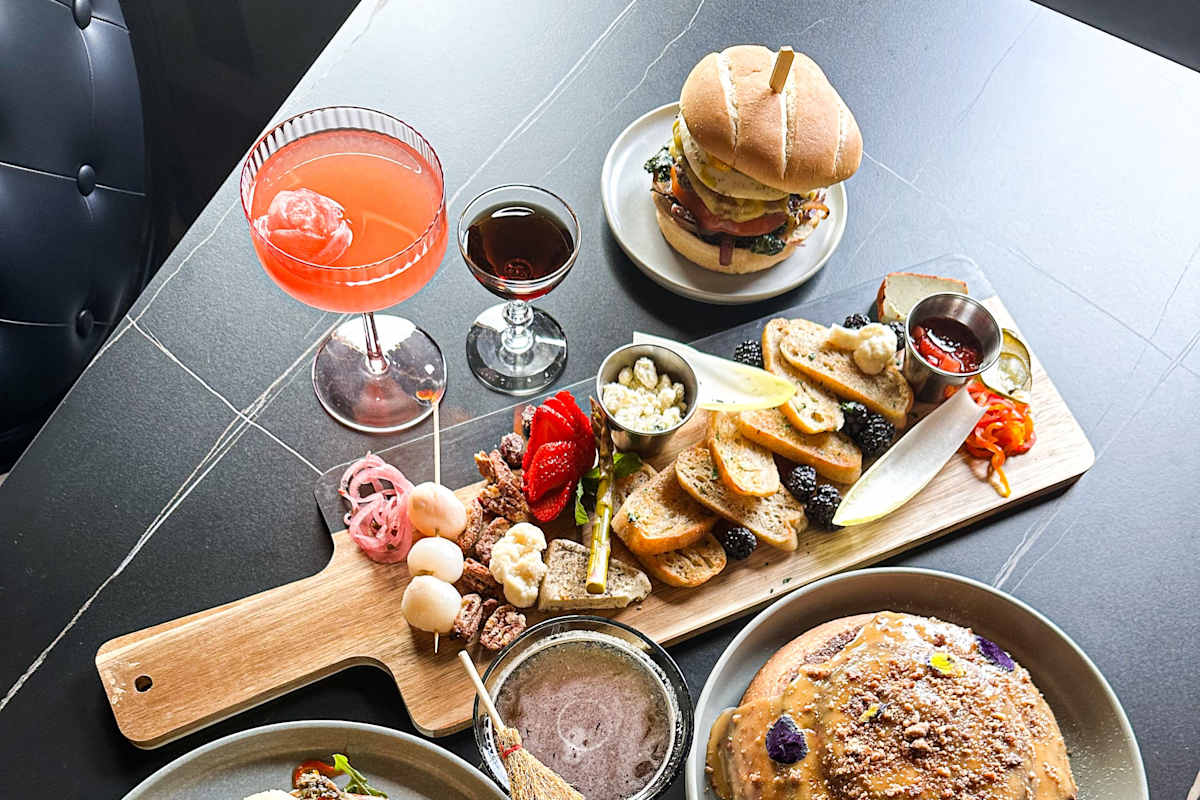 3 Howls Remedy House - Vancouver, WA Restaurant | Menu + Delivery ...