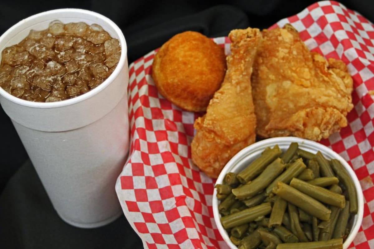 Pollard's Chicken Delivery Menu | Order Online | 717 Battlefield Blvd S ...