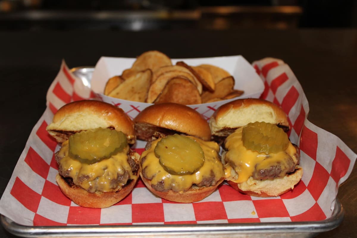 Throwback Sports Bar Delivery Menu | Order Online | 1890 W Main St St ...