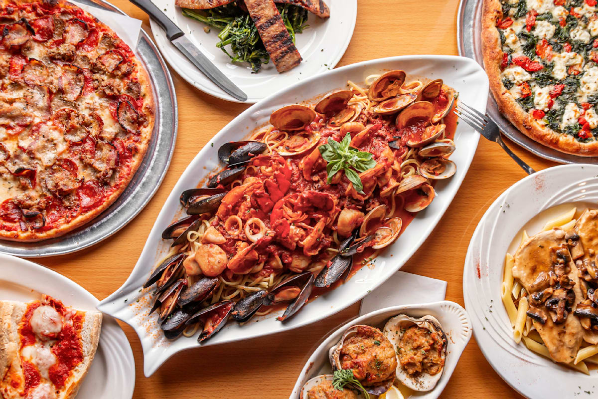 Abate Apizza & Seafood - North Haven, CT Restaurant | Menu + Delivery ...