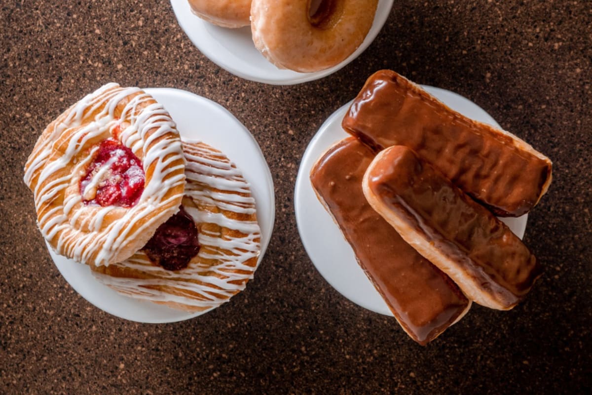 Donut Bank Delivery Menu | Order Online | 1031 E Diamond Ave Evansville ...