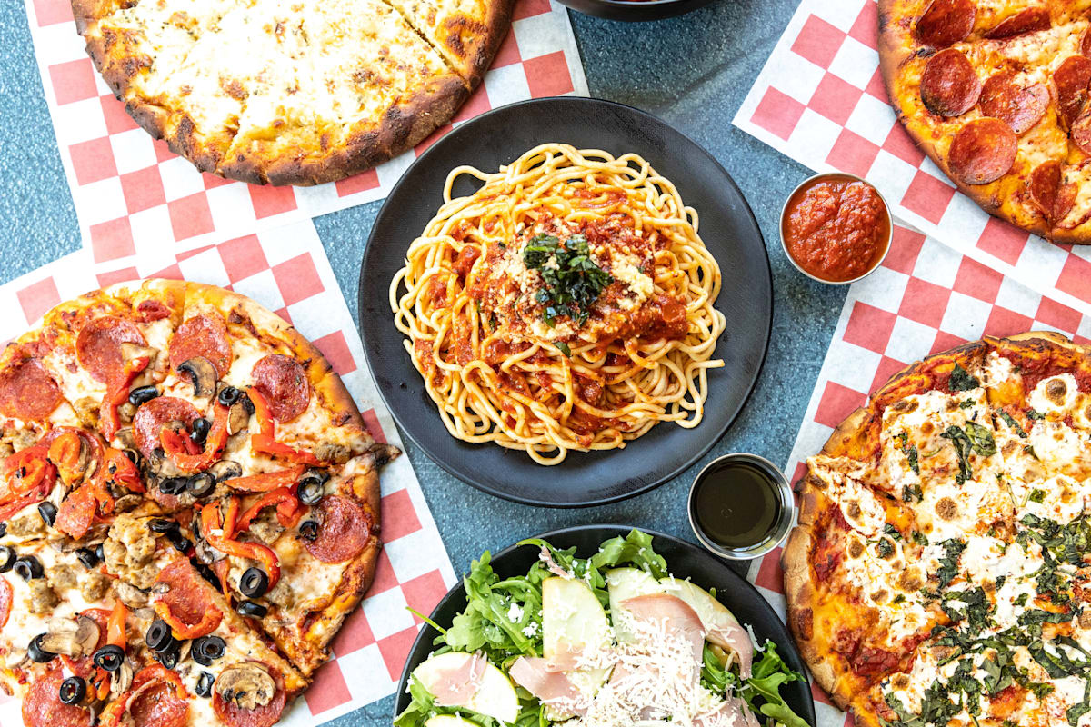 Love Verona Pizza & Pasta - Portland, OR Restaurant | Menu + Delivery ...