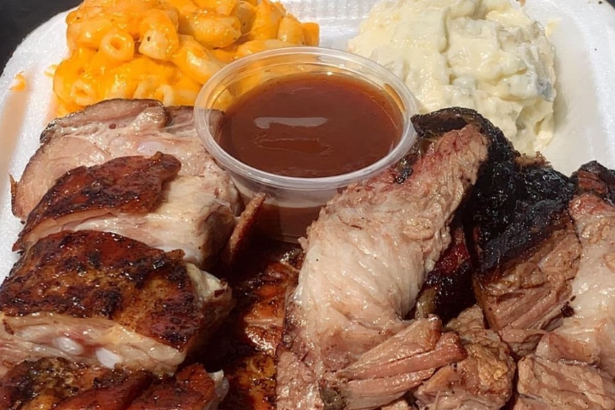 Dubb Ya Bee's BBQ Delivery Menu | Order Online | 757 S Country Club Dr Mesa | Grubhub