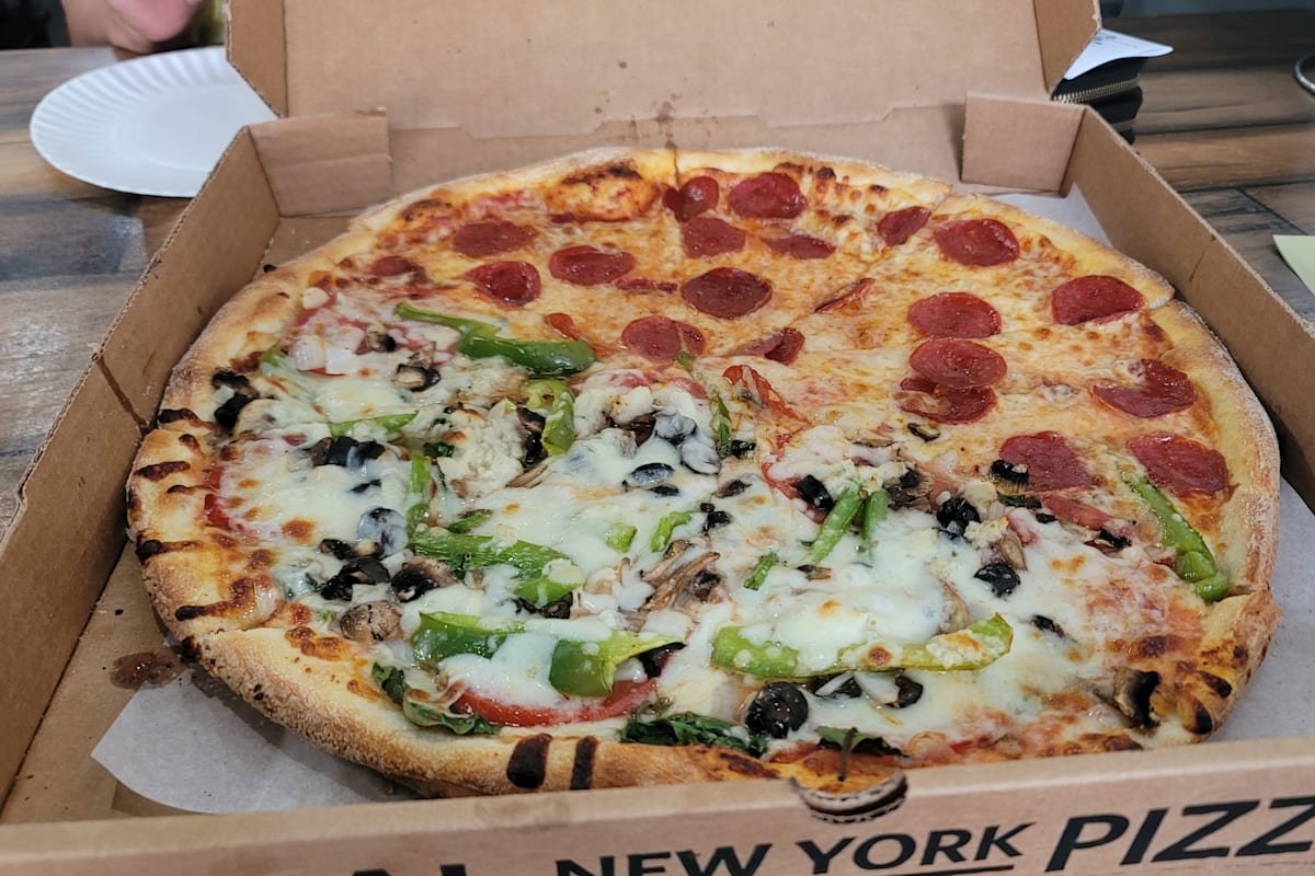 Downtown House of Pizza - Fort Myers, FL Restaurant | Menu + Delivery ...