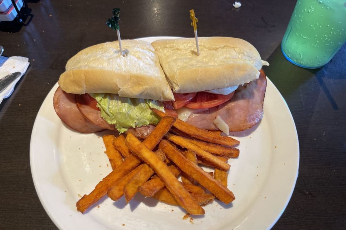 Alex's Railside Restaurant Delivery Menu | Order Online | 6800 Eastman ...