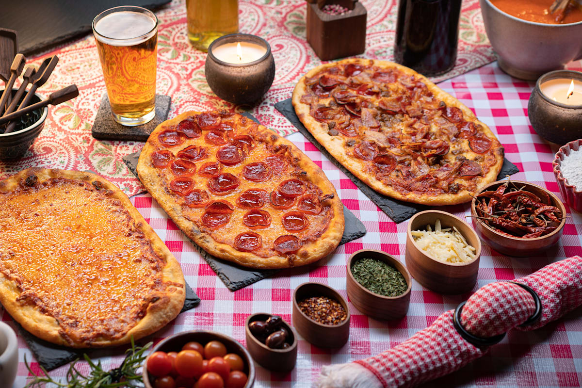 The Pepperoni Pizza Company (Los Angeles) - Los Angeles, CA Restaurant ...