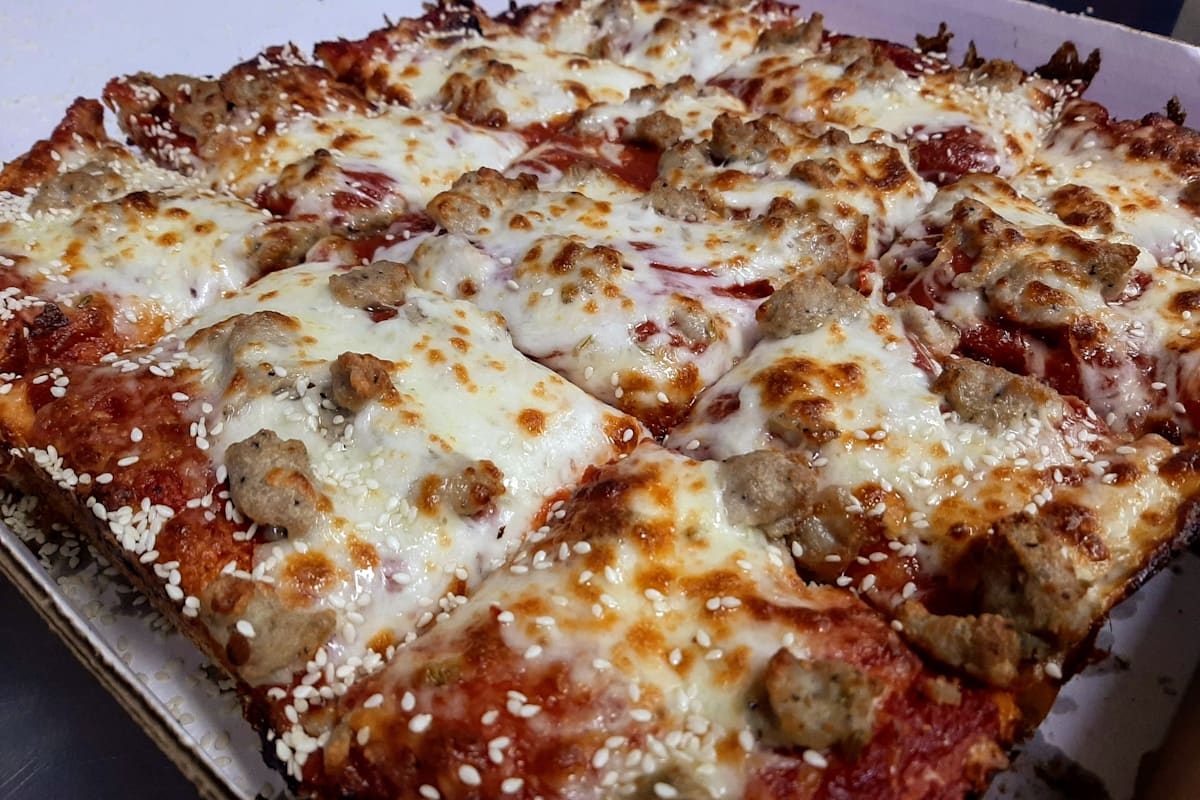 Toarmina's Pizza Delivery Menu | Order Online | 3700 S Waverly Rd ...