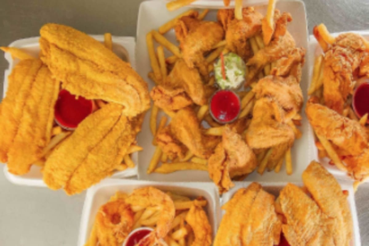 Sharks Fish, Chicken and Seafood Clinton - Clinton, MD Restaurant ...
