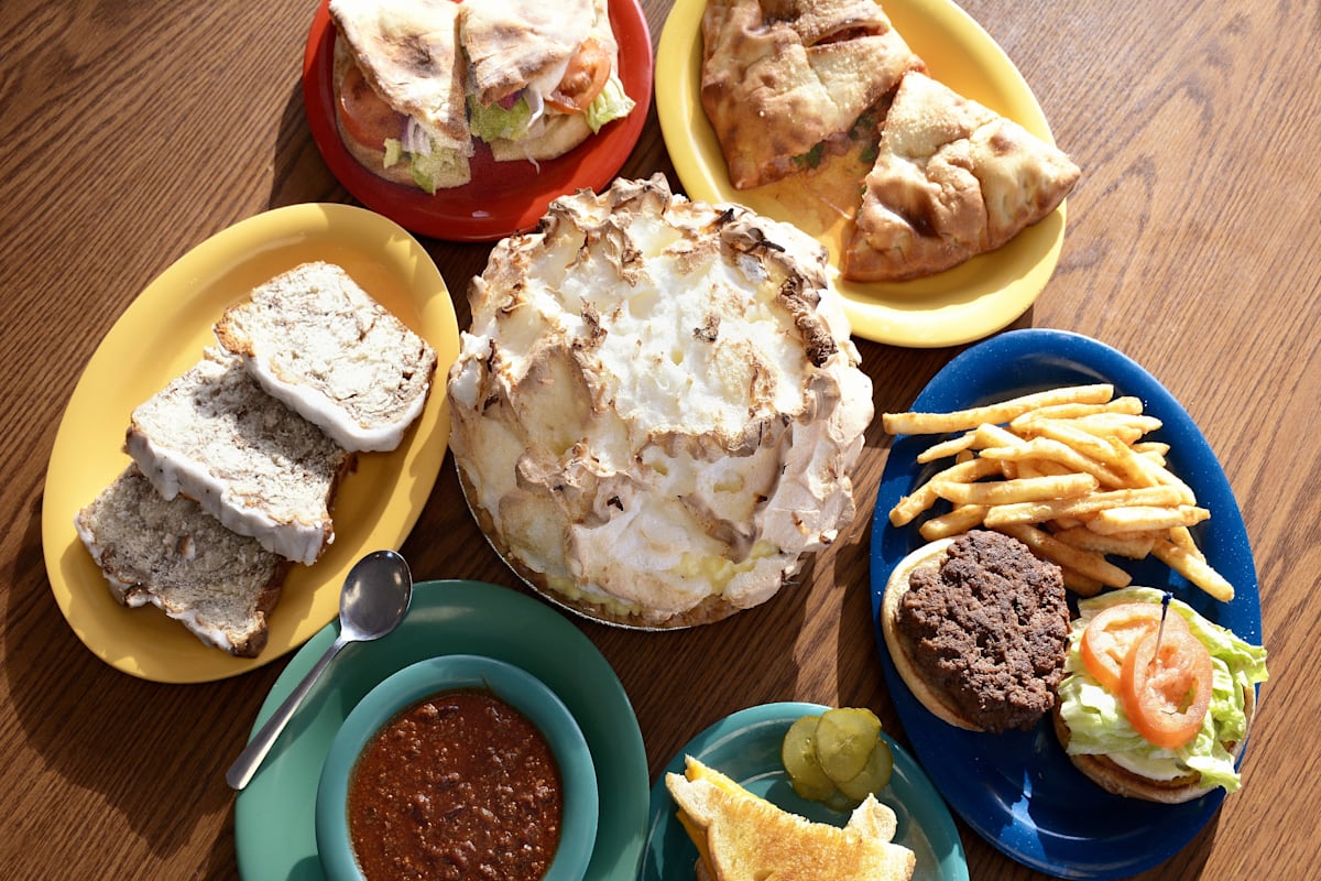 Fuzzy's Restaurant Delivery Menu | Order Online | 1924 Court St Saginaw ...