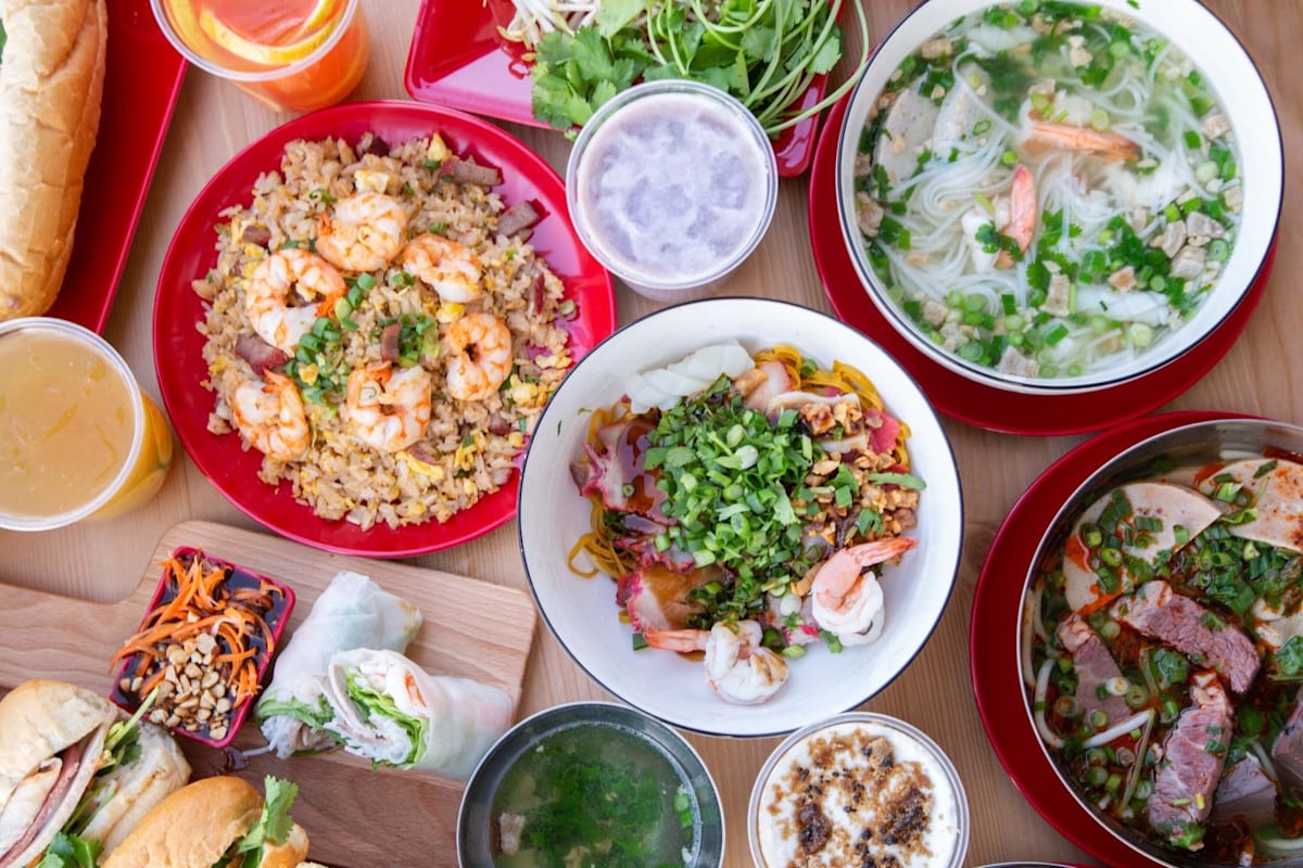 PHO! noodles & sandwiches Delivery Menu | Order Online | 714 Lincoln ...