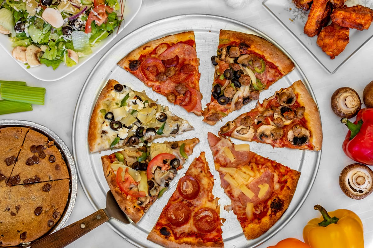 Giant Pizza Delivery Menu | Order Online | 2625 Broadway Ave Sacramento ...