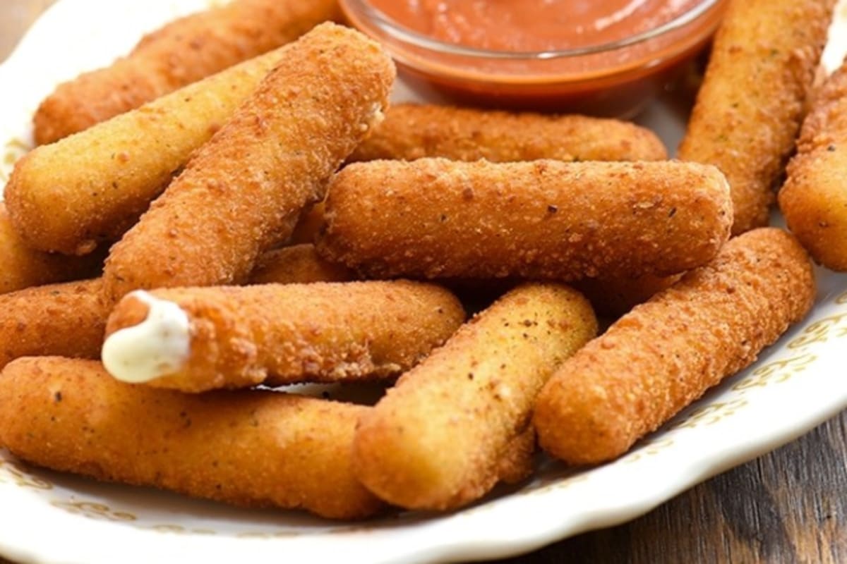 Lucky Rock's Bar & Grill Delivery Menu | Order Online | 441 W Lake St ...