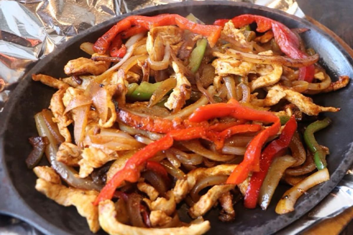 Lomelis Mexican Bar and Grill - Russellville, KY Restaurant | Menu ...