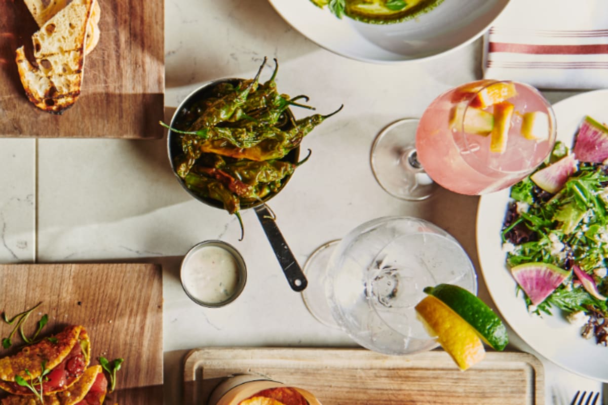 The Ragtrader - New York, NY Restaurant | Menu + Delivery | Seamless