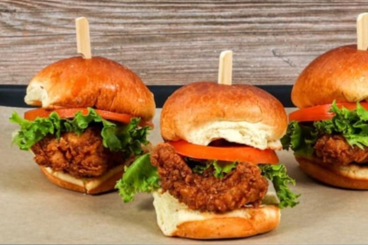 Macaco Spicy Chicken Sandwiches Delivery Menu | Order Online | 1280 1st ...