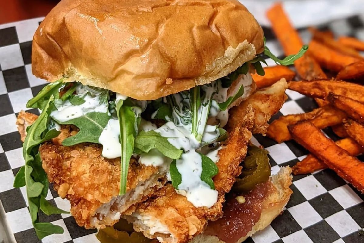 Benjies Munch - San Antonio, TX Restaurant | Menu + Delivery | Seamless