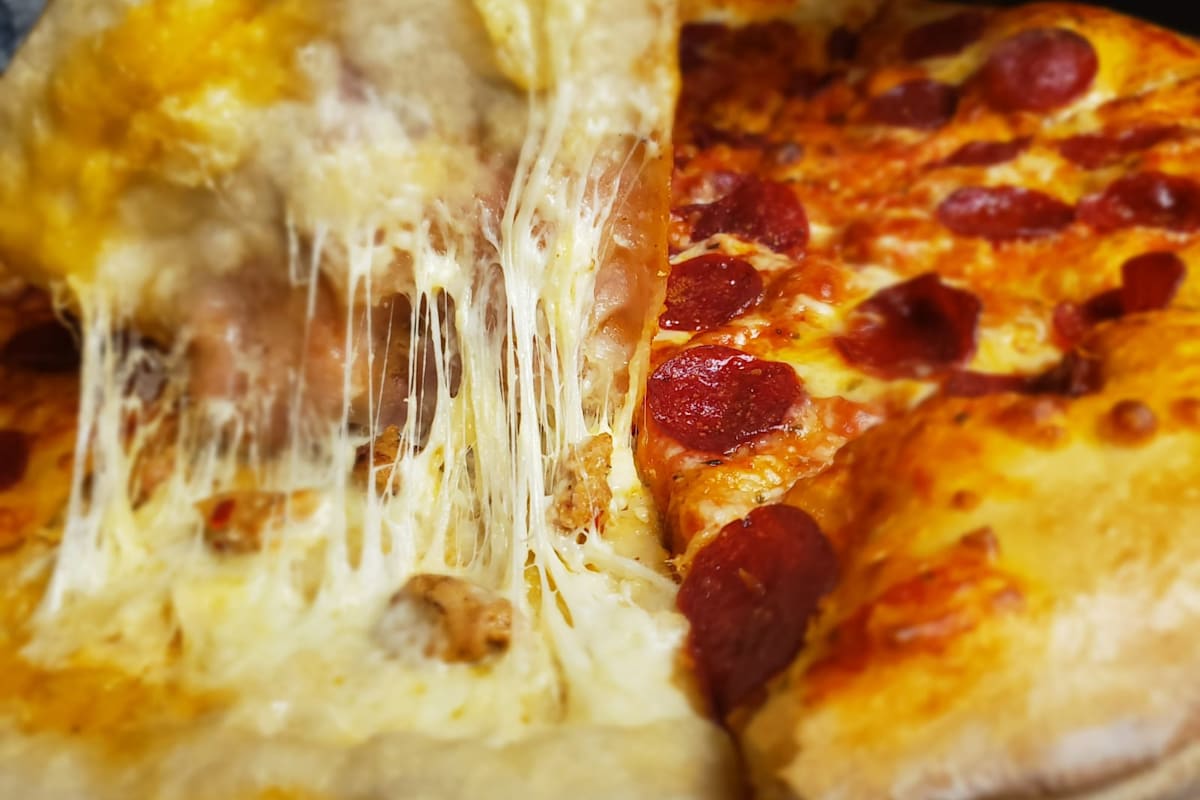 615 Pizza and Pasta Delivery Menu | Order Online | 5337 Charlotte Ave ...