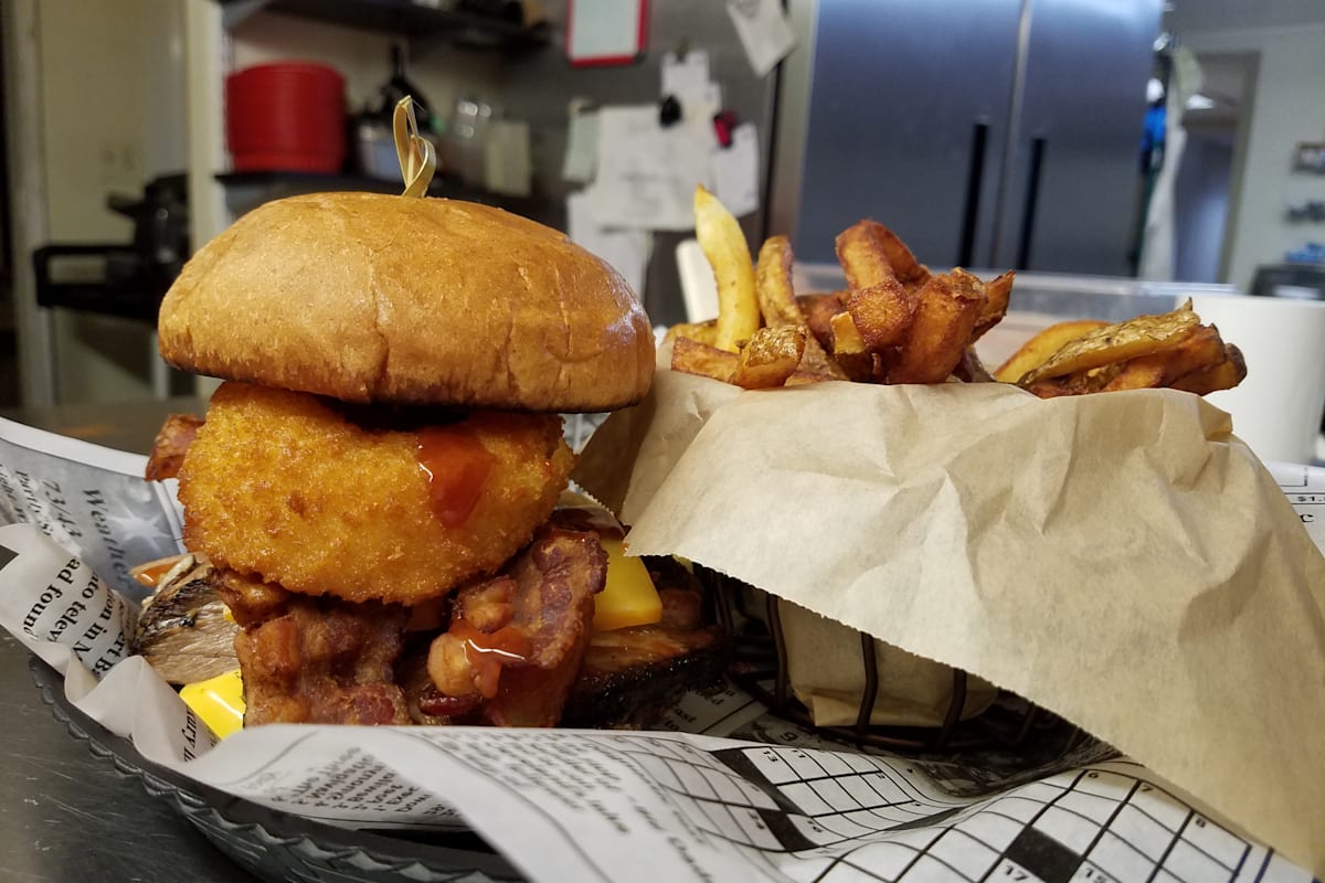 Gizzy's Pub Delivery Menu | Order Online | 306 E Don Tyler Ave Dewey ...