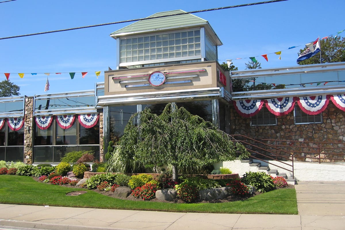 Lindencrest Diner - Lindenhurst, NY Restaurant | Menu + Delivery | Seamless