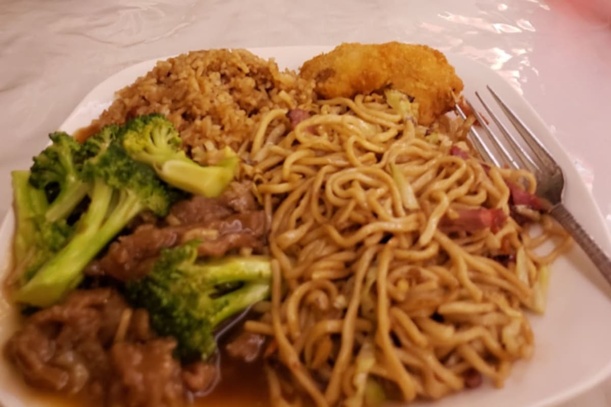 A Golden Dragon Chinese Restaurant Delivery Menu | Order Online | 1952 ...