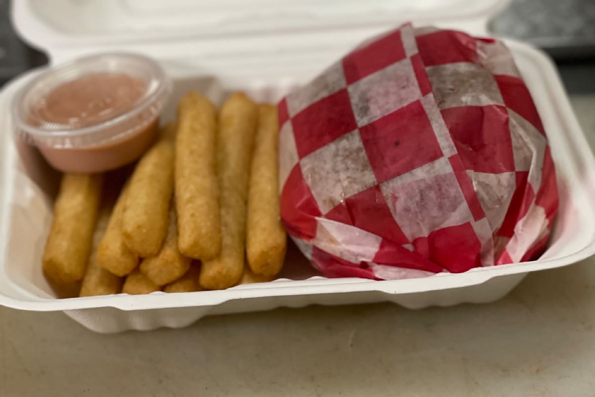 Nelly's Chicken & Pizza - New York, NY Restaurant | Menu + Delivery ...