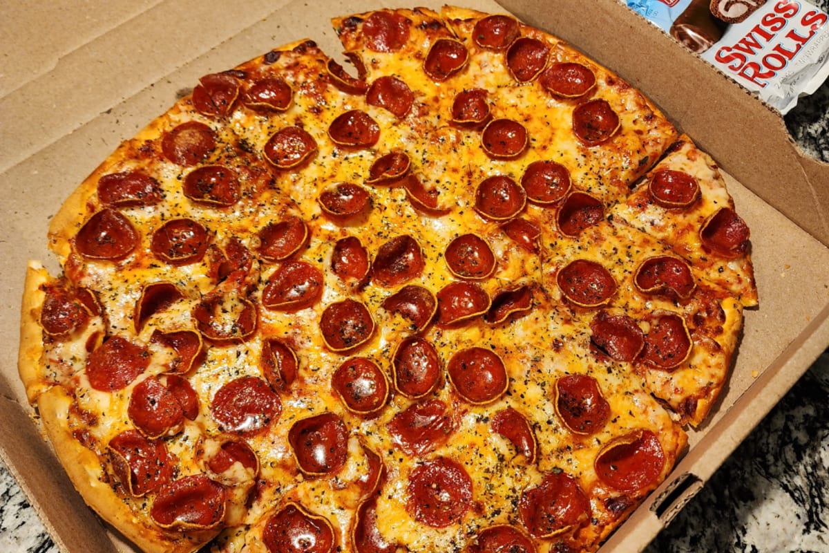 Papa joe pizza store