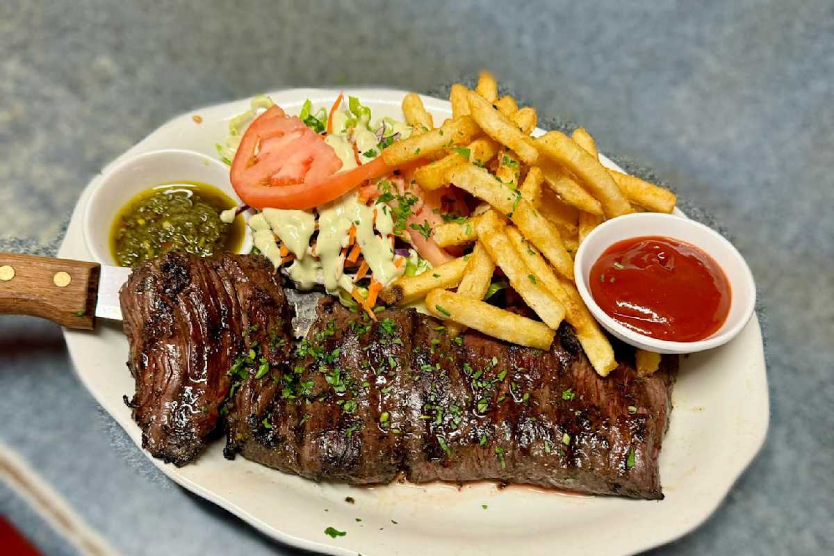 Red Parrot - Restaurant & Bar Delivery Menu | Order Online | 9-17 ...