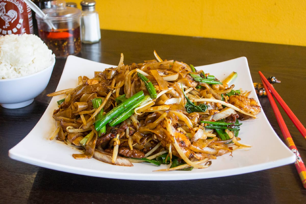 iWok Chinese Restaurant Delivery Menu | Order Online | 1459 E H St ...