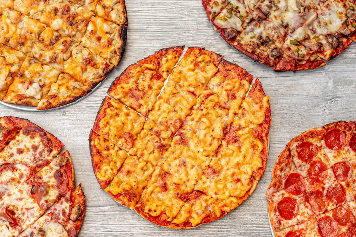Pizza Del Re Delivery Menu | Order Online | 911 N Hastings Way Eau ...