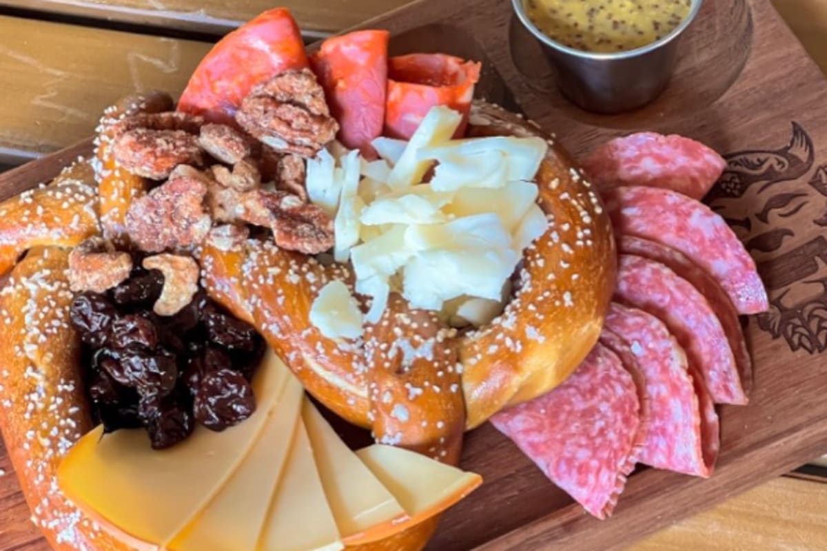 New Realm Brewing Company – Suffolk Delivery Menu | Order Online | 5941 ...
