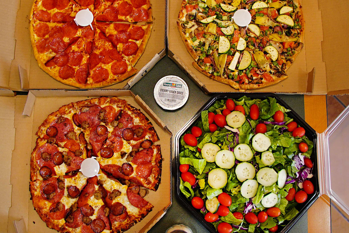 Round Table Pizza Delivery Menu | Order Online | 20519 Devonshire St ...