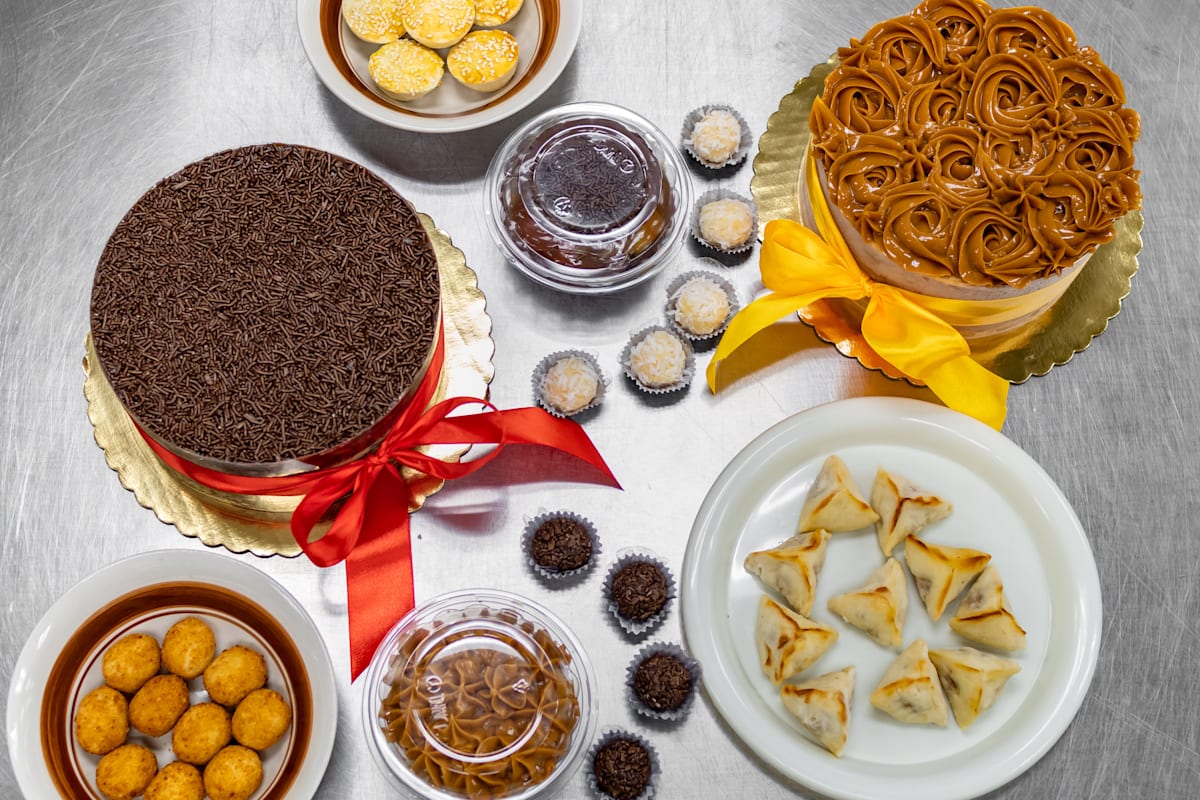 Salgados & Companhia USA Delivery Menu | Order Online | 4081 L B McLeod ...