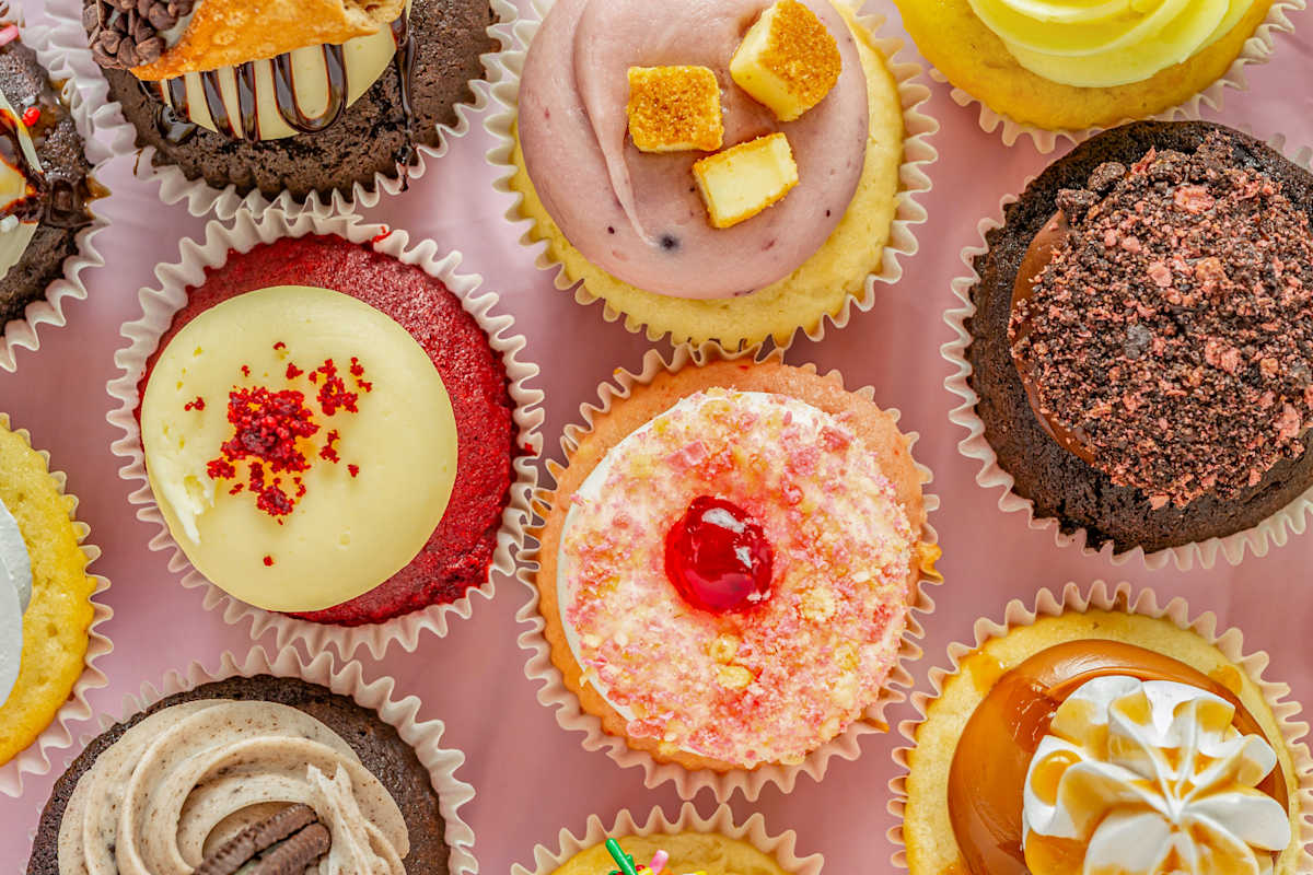 Lil’ Cakes & Creamery -Alexandria Delivery Menu | Order Online | 1014 ...