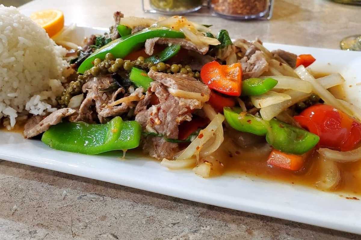 Family Thai Restaurant Delivery Menu | Order Online | 2623 E 11th St ...