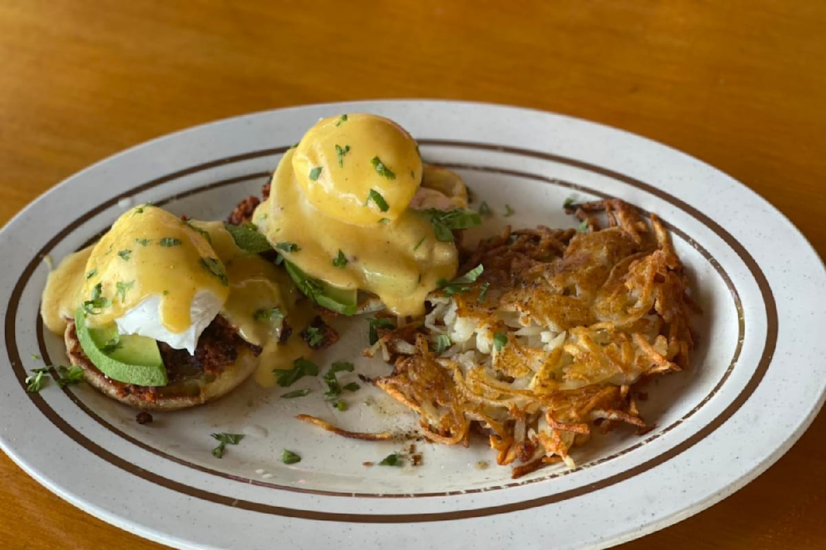 Burdogz Bar & Grill Delivery Menu | Order Online | 1209 E Airline Rd ...