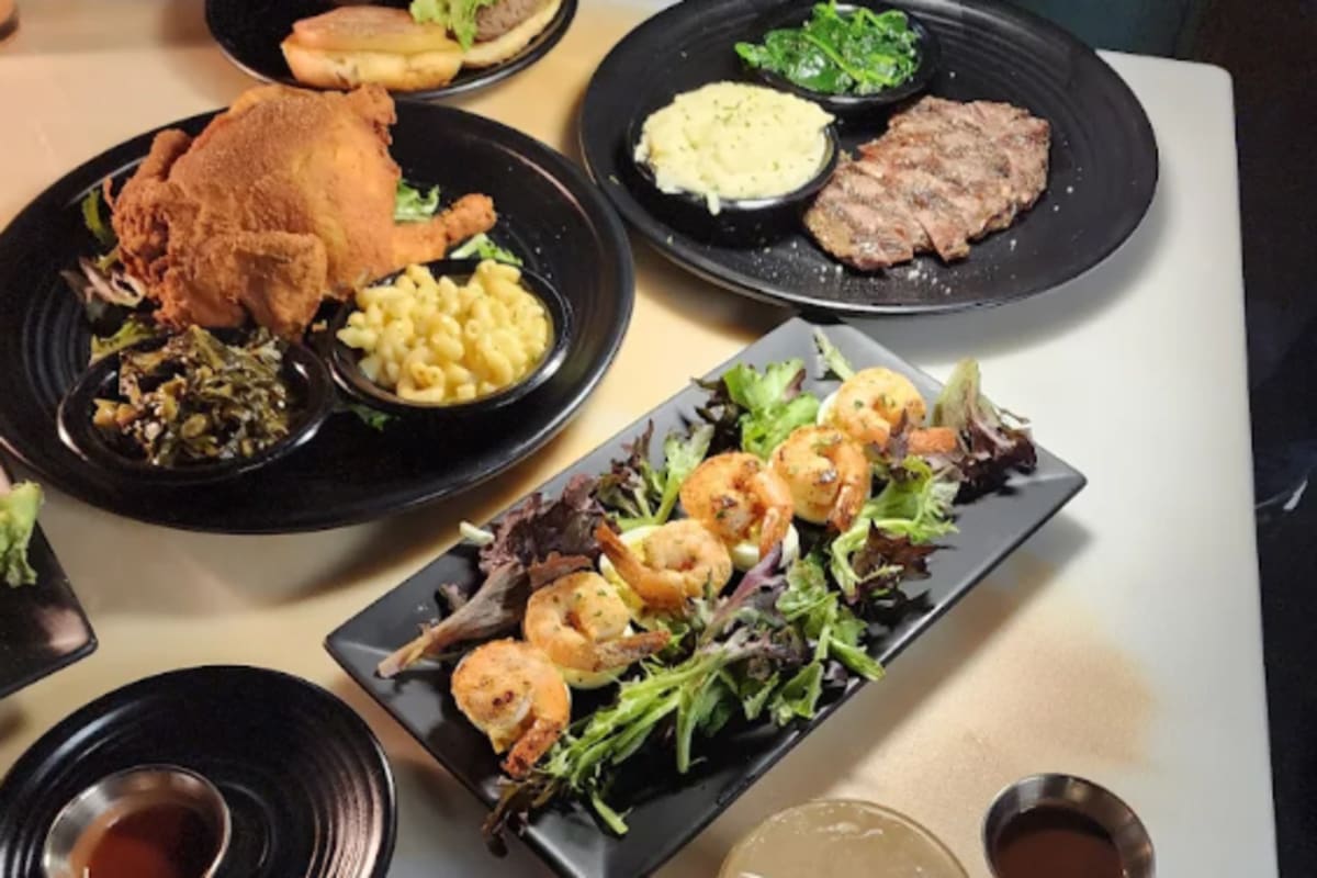 Linq Kitchen & Cocktails - Stockbridge, GA Restaurant | Menu + Delivery ...