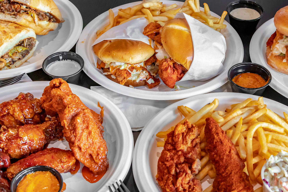 818 Chicken Delivery Menu | Order Online | 303 1/2 North Brand ...