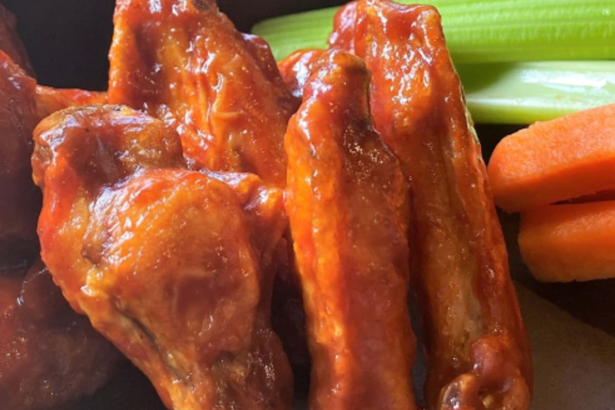 The Mecca Sports Bar and Grill Delivery Menu | Order Online | 1134 Vel ...