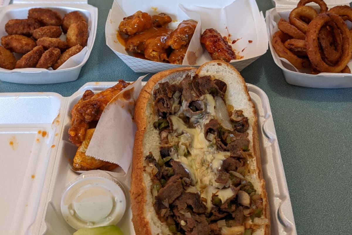 Wingaholic Delivery Menu | Order Online | 401 S Stemmons Fwy Lewisville ...