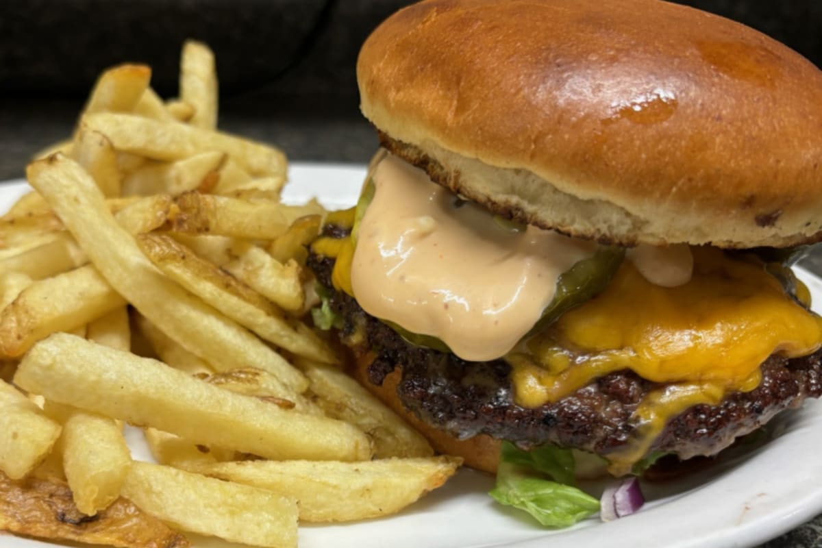 Knuckleheads Bar and Grill Delivery Menu | Order Online | 85 Macarthur ...