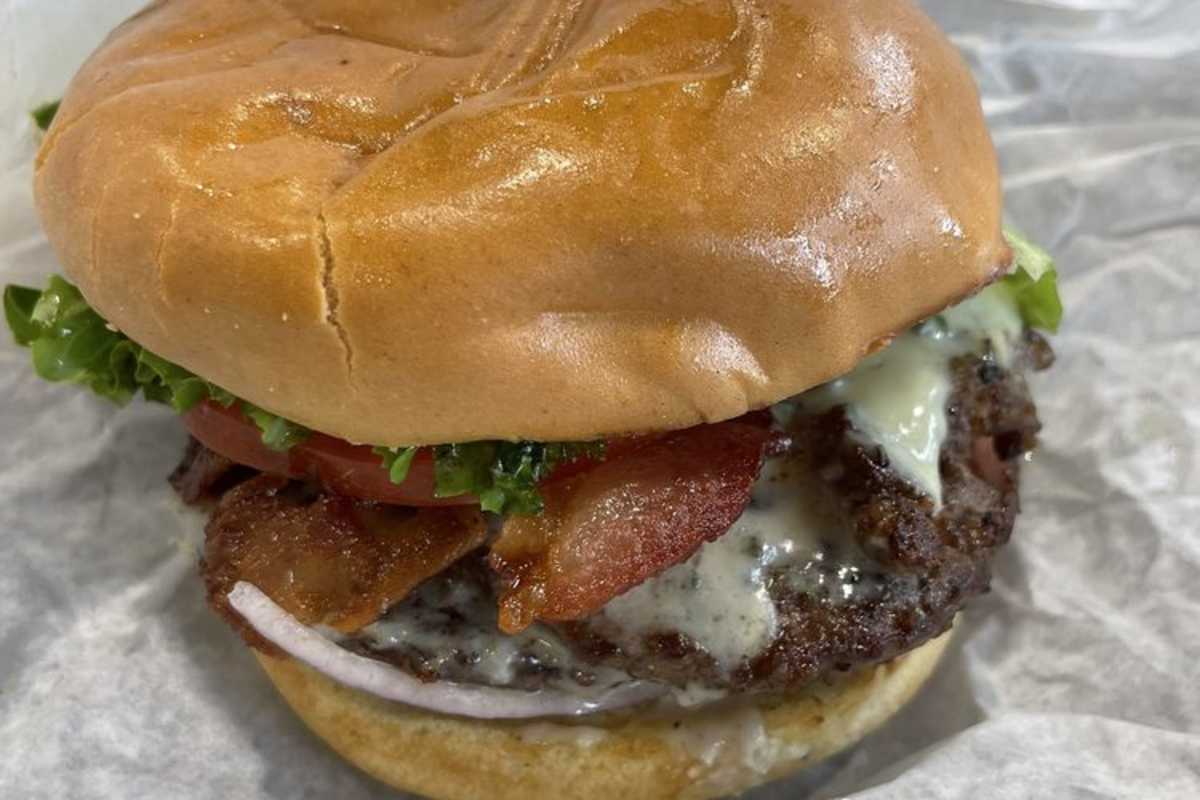 Sharks Burger - Buda, TX Restaurant | Menu + Delivery | Seamless