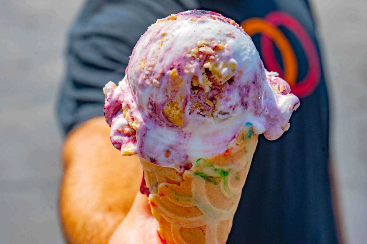 Scoops On Tap Delivery Menu | Order Online | 491 N Citrus Ave Covina ...