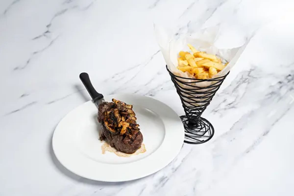 SAVOY Restaurant - Detroit, MI Restaurant | Menu + Delivery | Seamless
