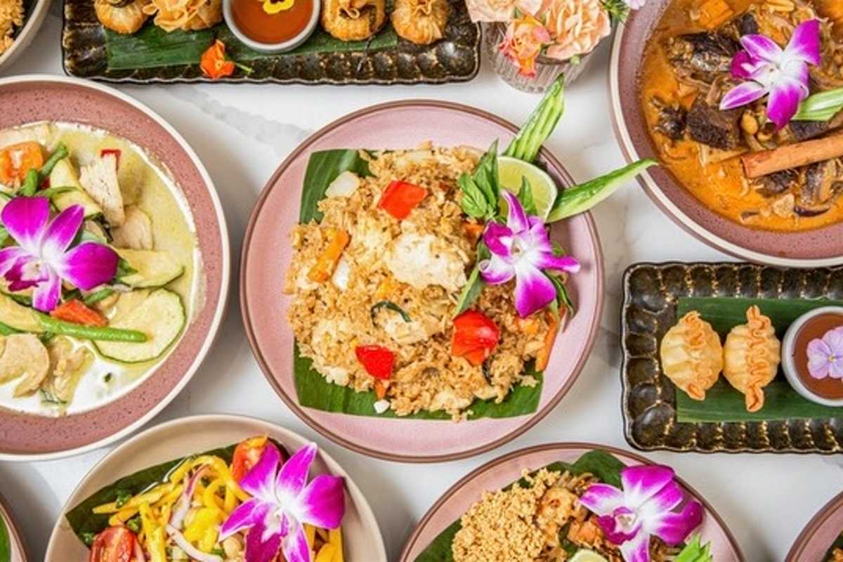 NUR THAI - Astoria, NY Restaurant | Menu + Delivery | Seamless
