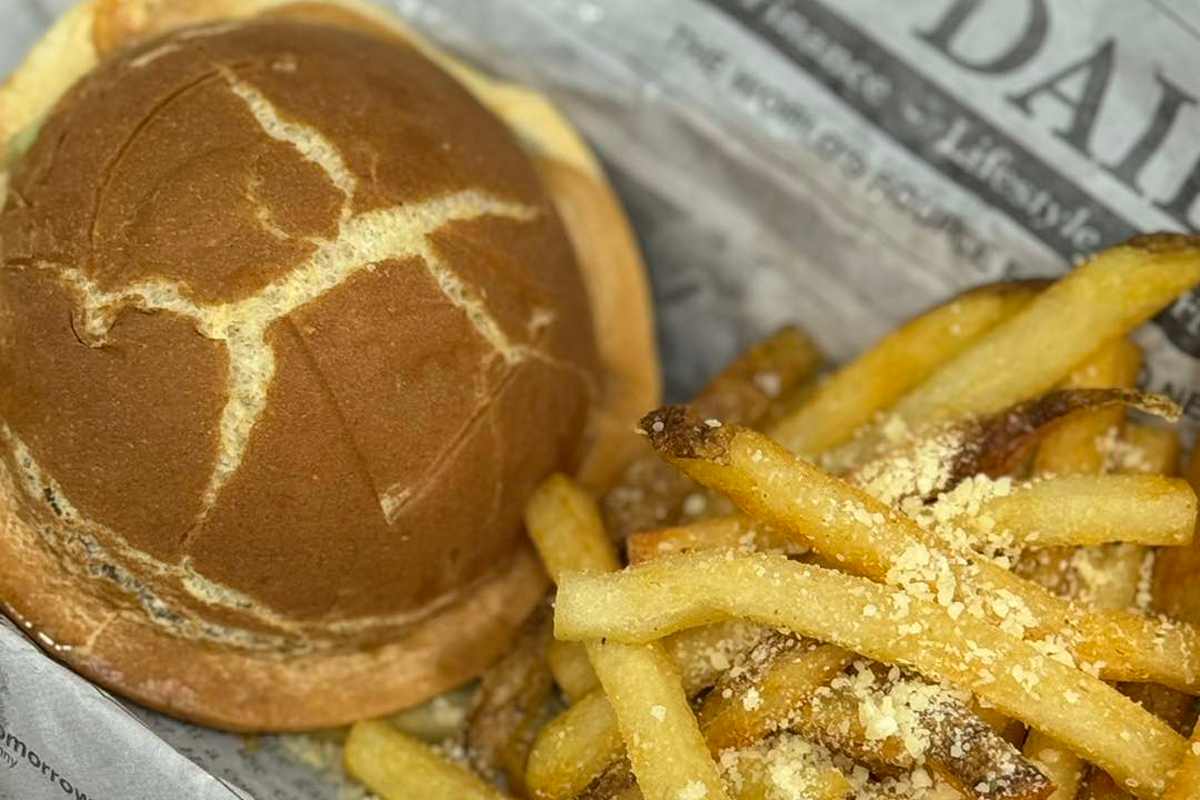 The Mothership UFO Burgers - Fort Smith, AR Restaurant | Menu ...